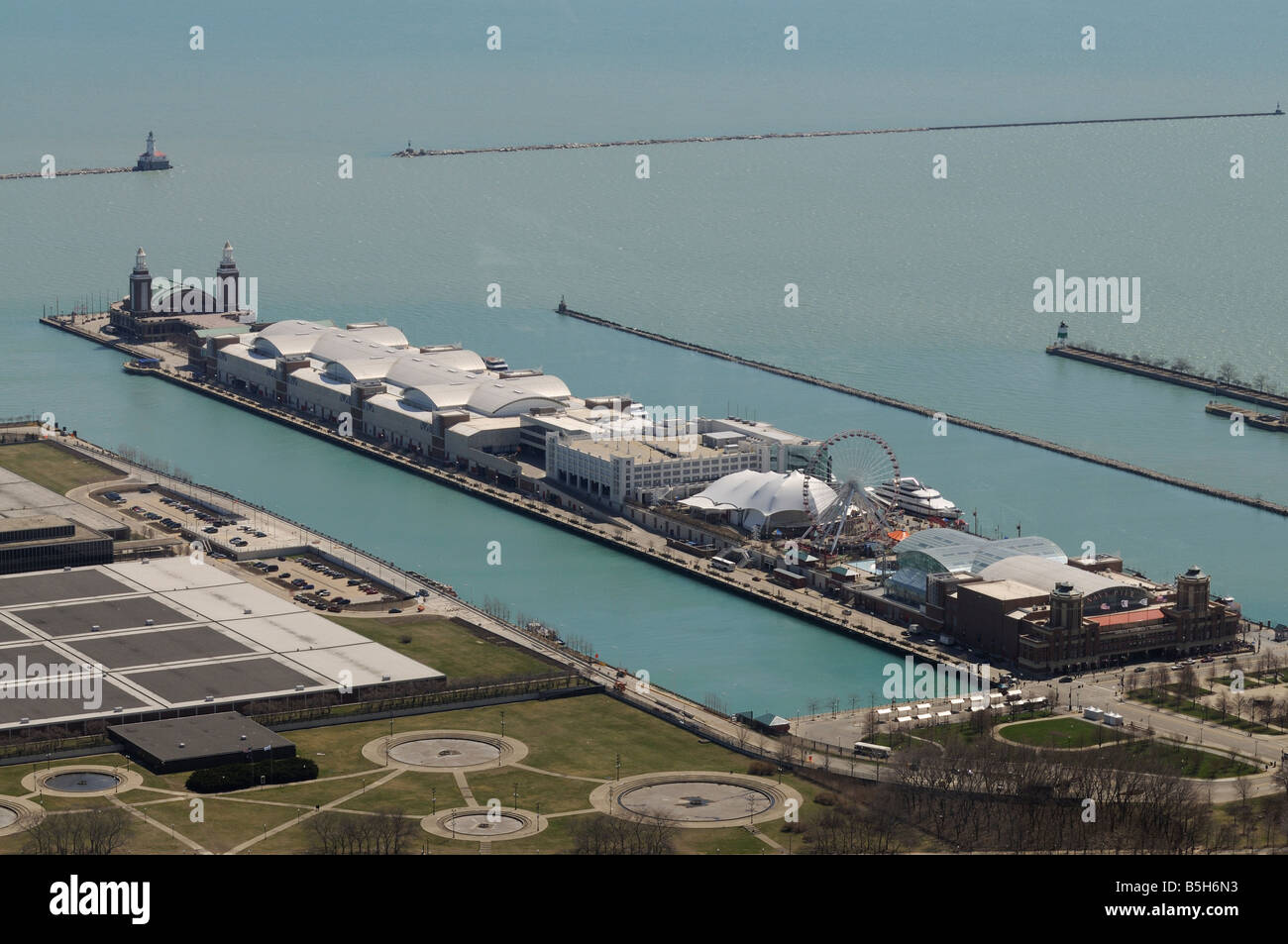 Navy Pier and Lake Michigan, as seen from Hancock Tower. Chicago ...