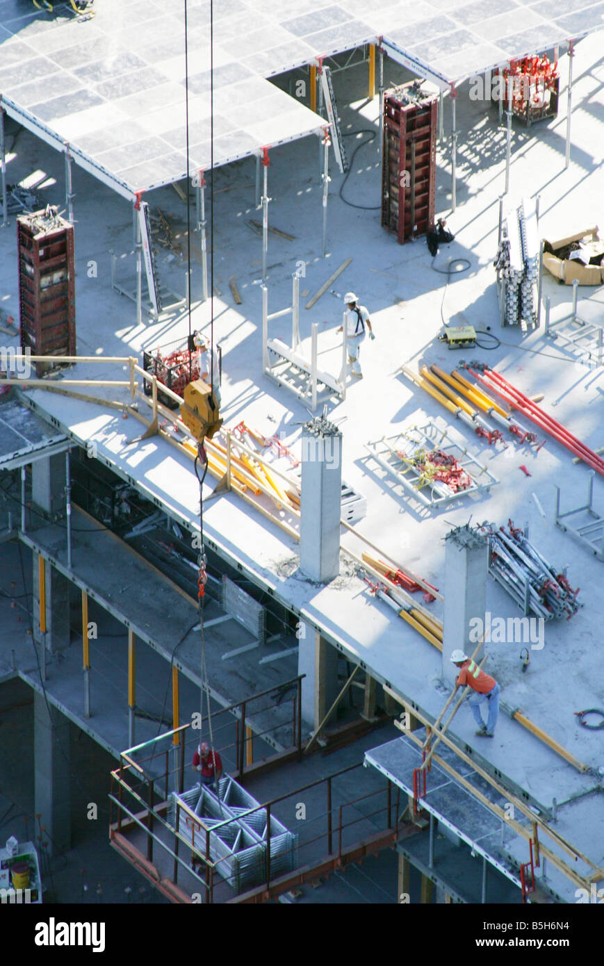 High Rise Steel Workers High Resolution Stock Photography and Images ...