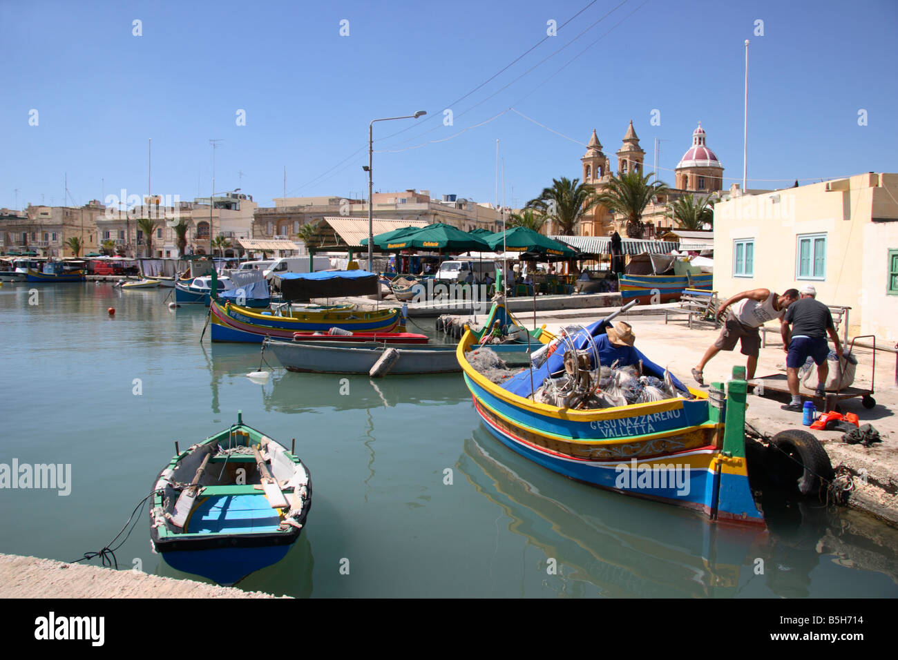 Maltese boats in harbour hi-res stock photography and images - Alamy