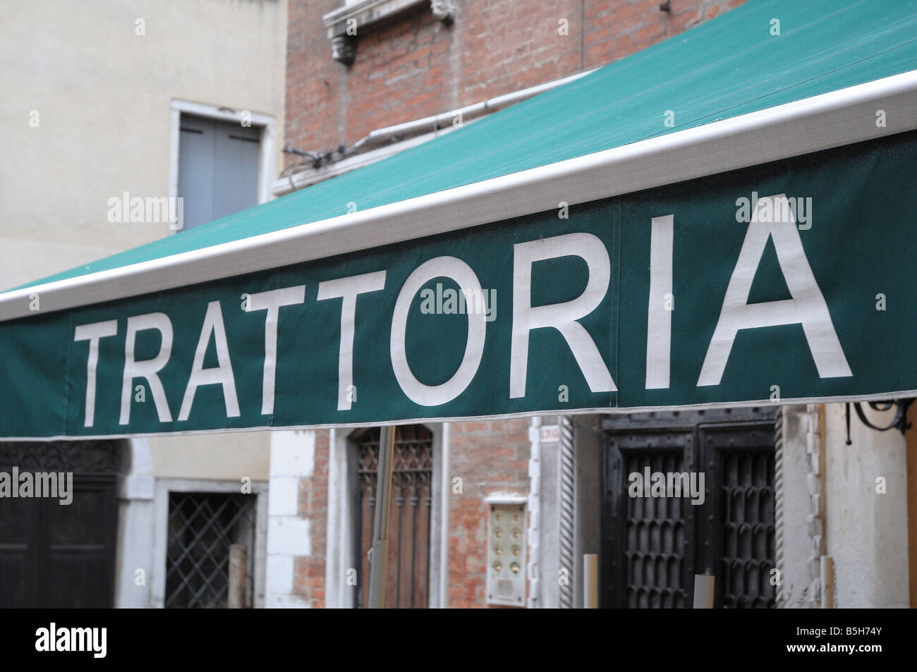 Trattoria sign hi-res stock photography and images - Alamy