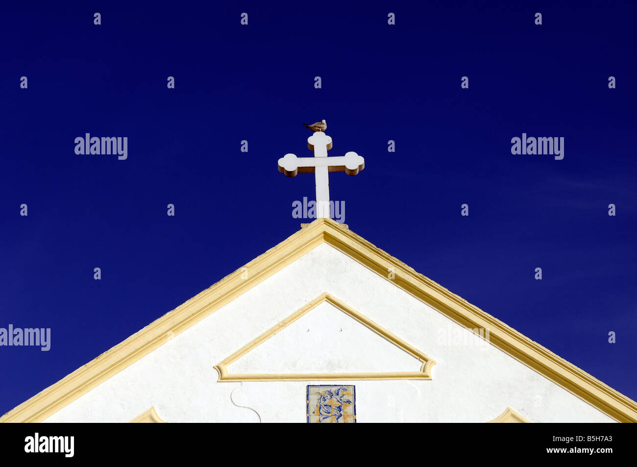 ferragudo church catholic portugal blue sky cros seagull travel tourism ...