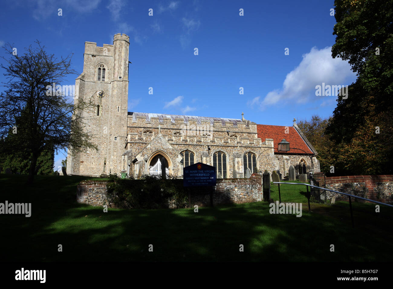 Cambridgeshire village church hi-res stock photography and images - Alamy