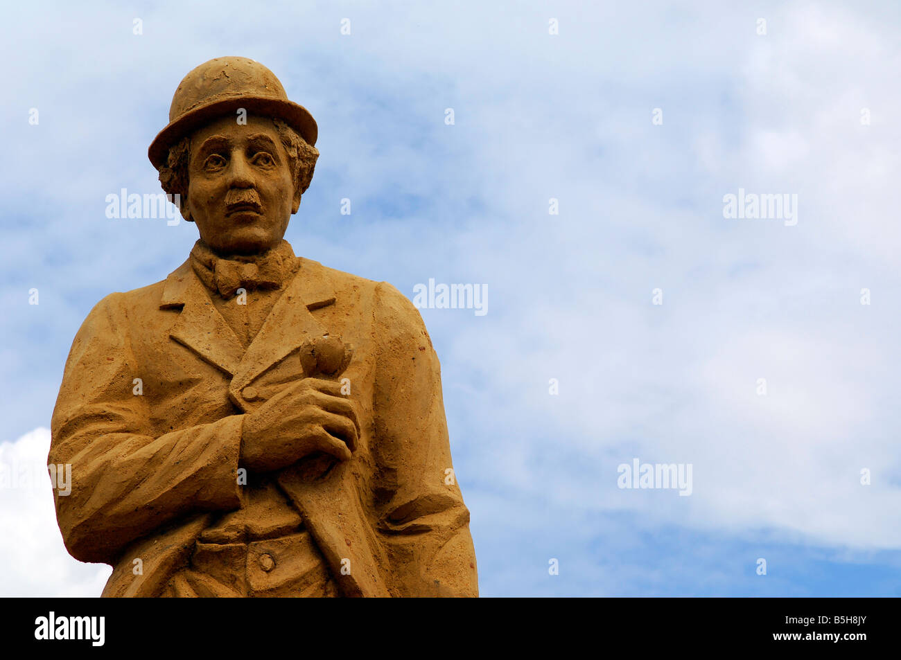 charlie chaplin america actor hollywood film movies icon fiesa sand ...