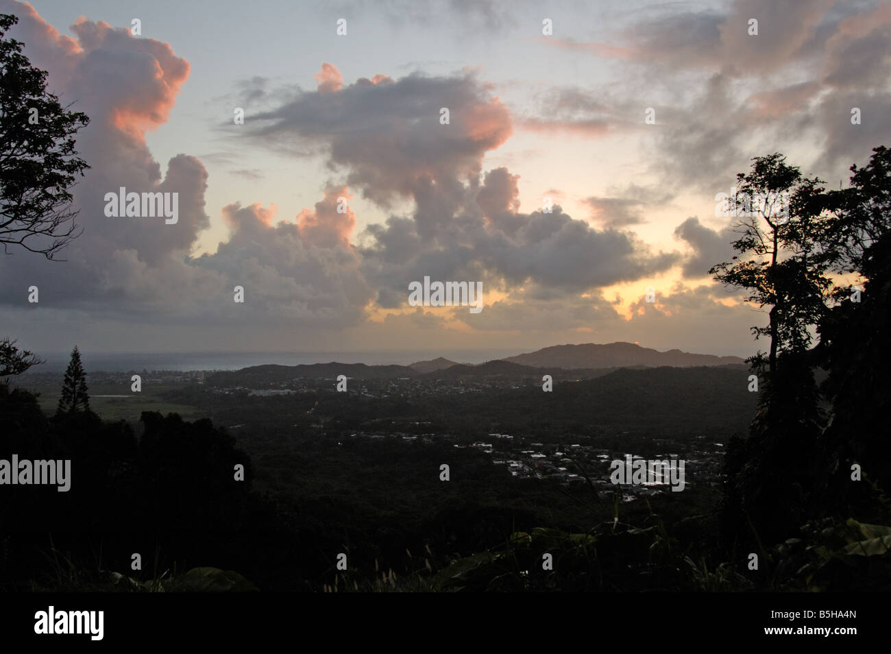 Sunrise at Pali Lookout Stock Photo - Alamy