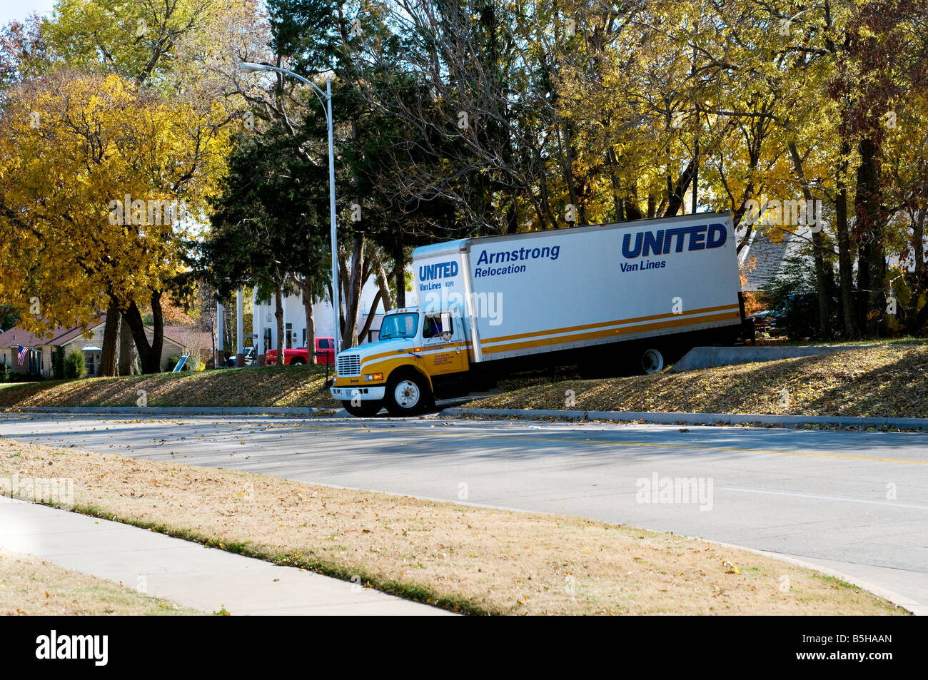 United moving van hi-res stock photography and images - Alamy