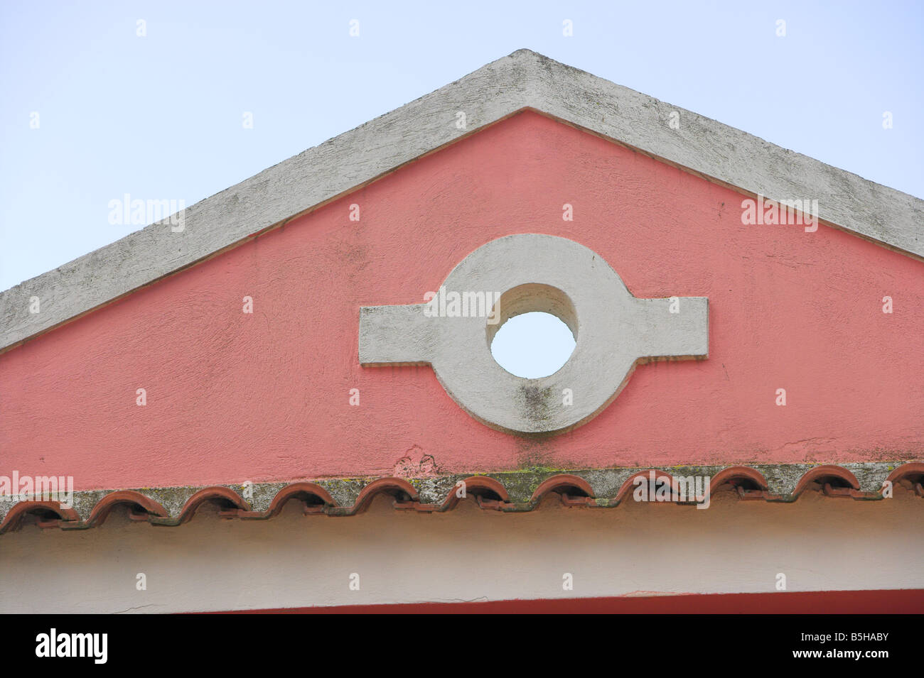 Parapet tiles hi-res stock photography and images - Alamy