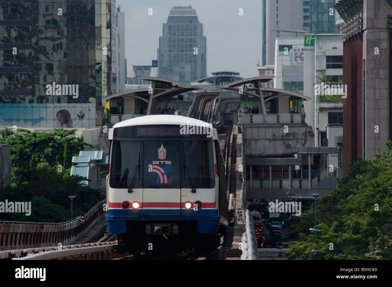 Bts skytrain platform hi-res stock photography and images - Alamy