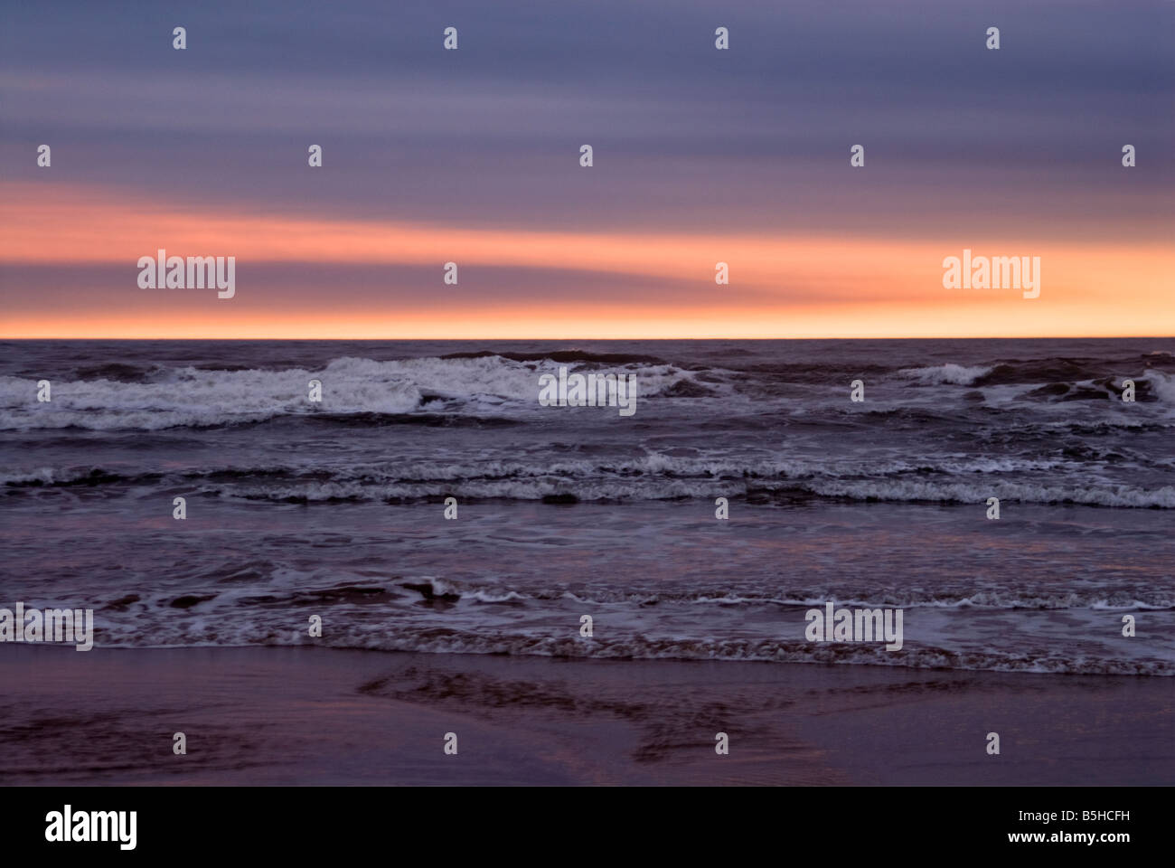 Pre dawn skies hi-res stock photography and images - Alamy