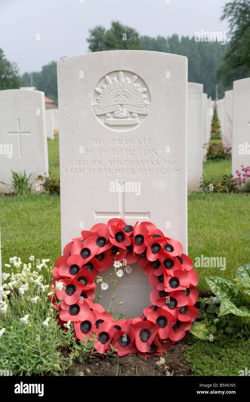 Australian grave at Hooge Crater Commonwealth War Graves Commission ...