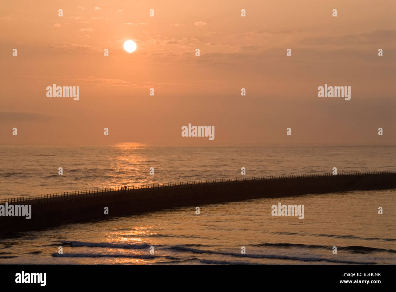 Hazy morning sun hi-res stock photography and images - Alamy