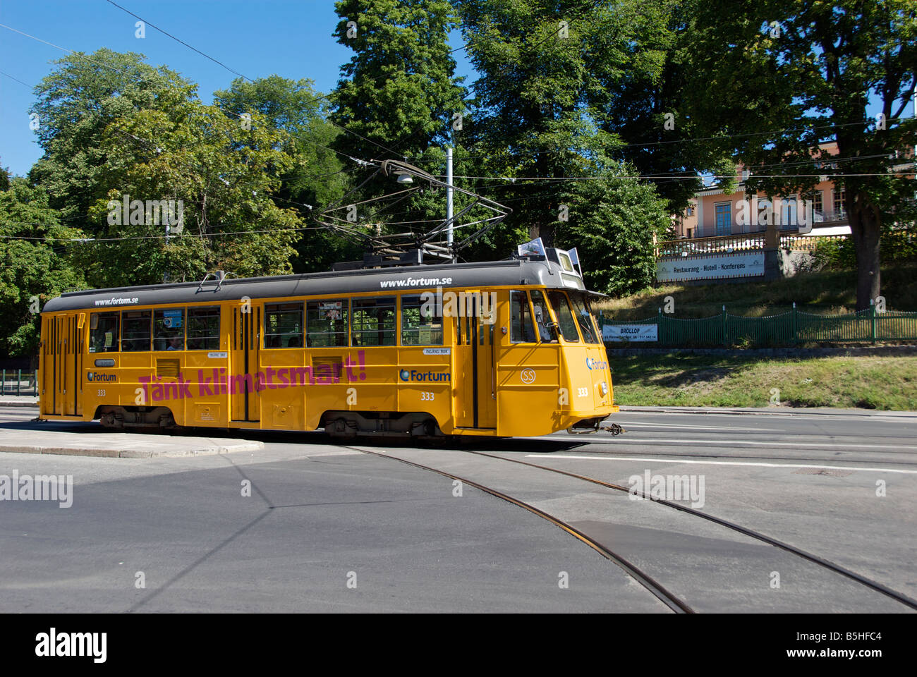 Yellow trolley bus hi-res stock photography and images - Alamy