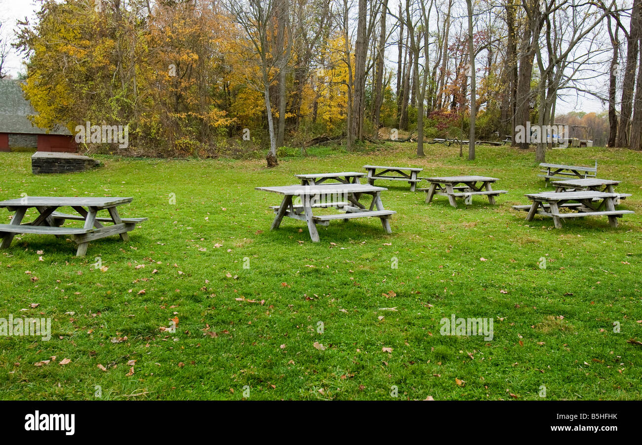 Empty picnic hi-res stock photography and images - Alamy