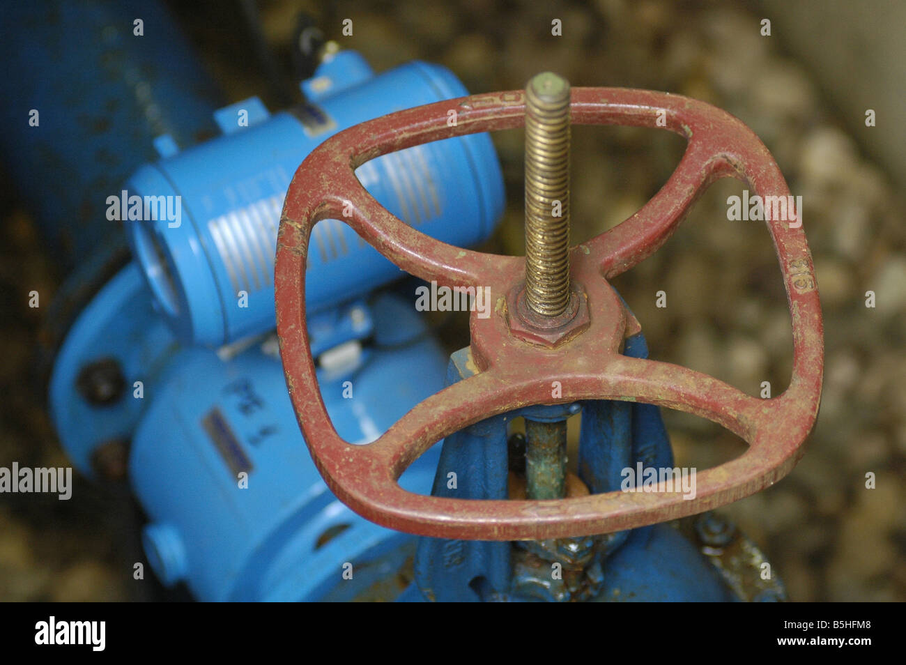 Remote controlled gate hi-res stock photography and images - Alamy