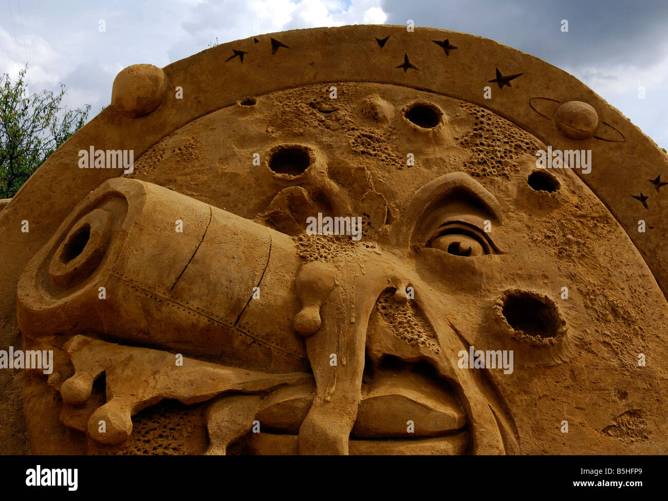 Crazy sculpture hi-res stock photography and images - Alamy