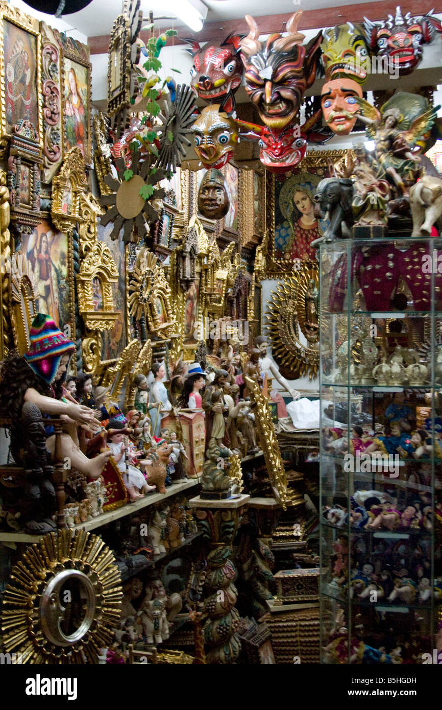 Souvenir shop machu picchu peru hi-res stock photography and images - Alamy