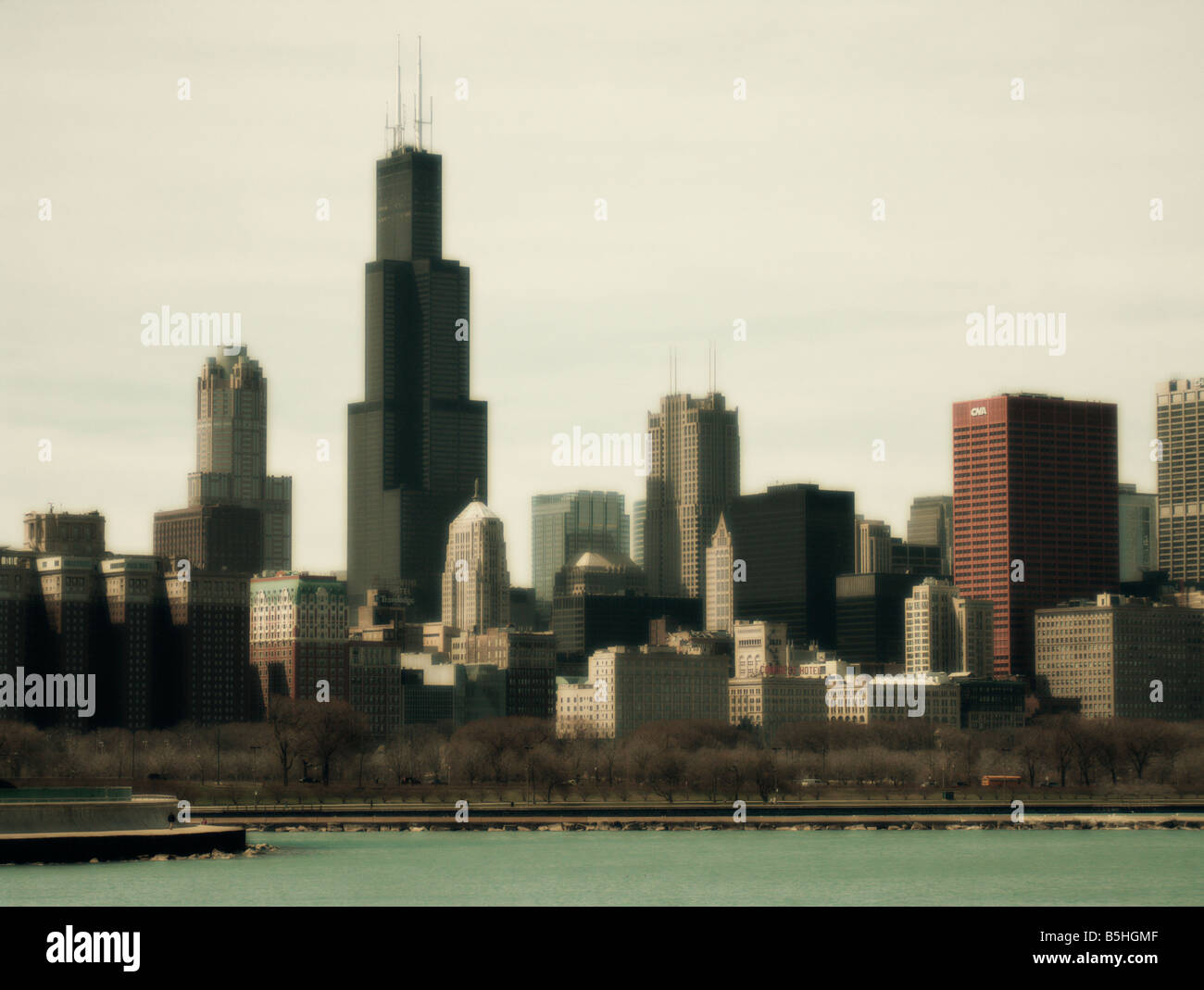 Panoramic view of Chicago downtown, as seen from Adler Planetarium ...