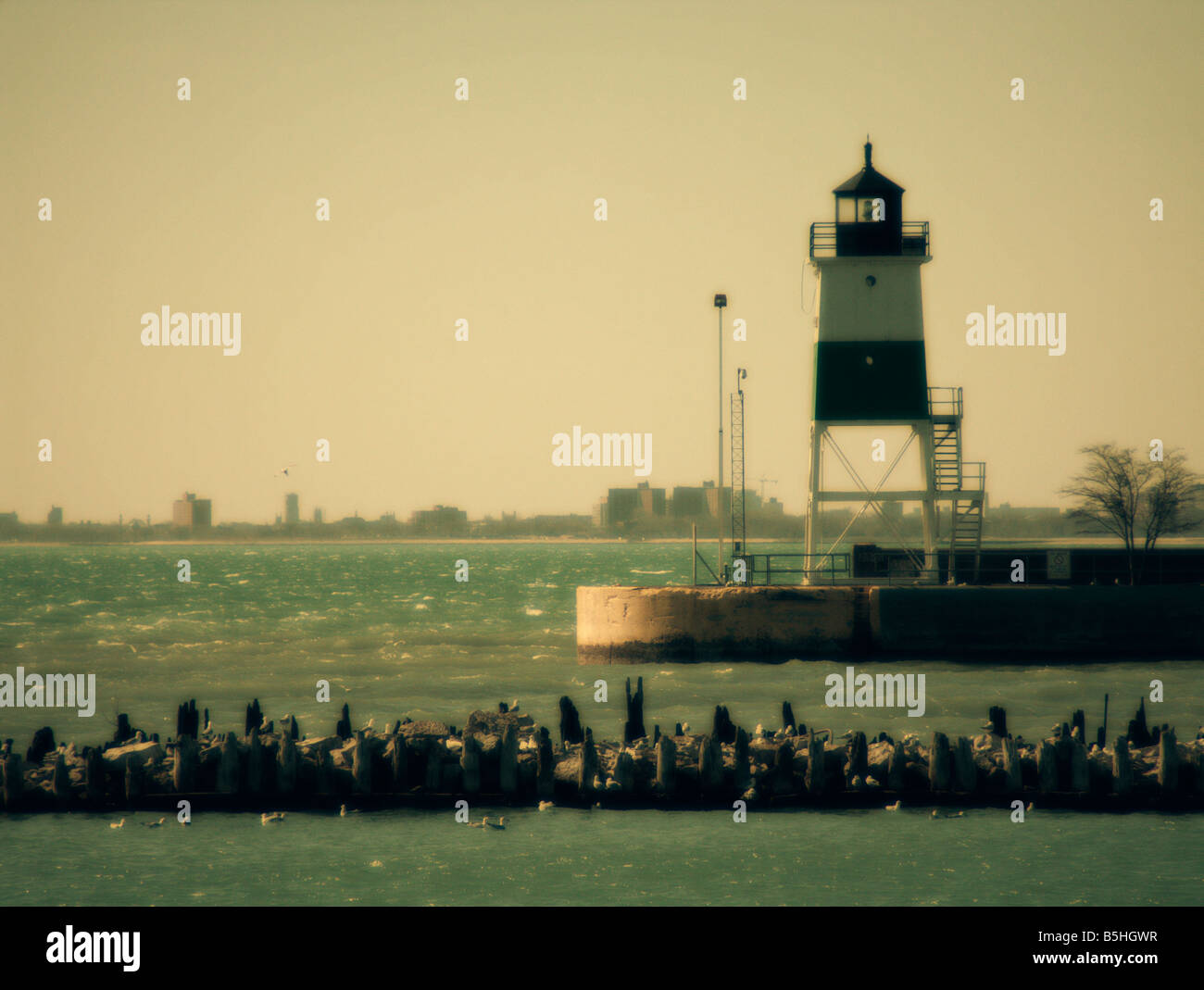 Chicago river dam hi-res stock photography and images - Alamy