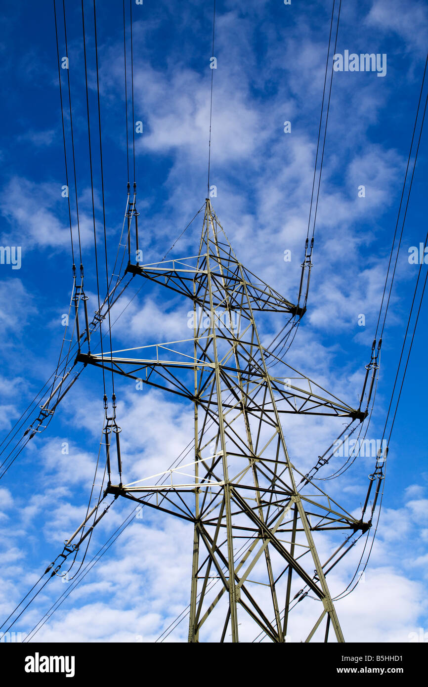 3 phase transmission line hi-res stock photography and images - Alamy