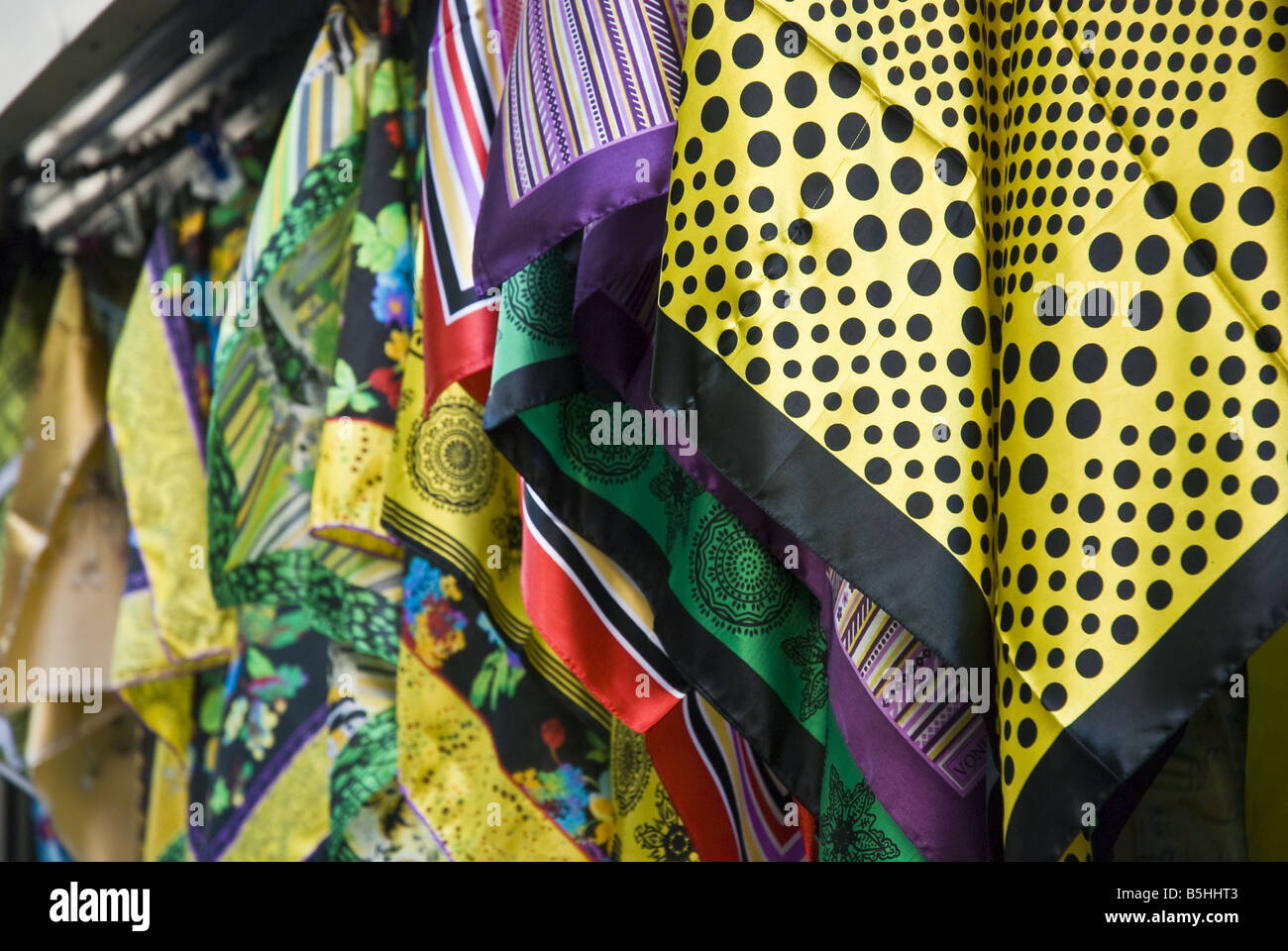 Turkey istanbul bazaar silk hi-res stock photography and images - Alamy