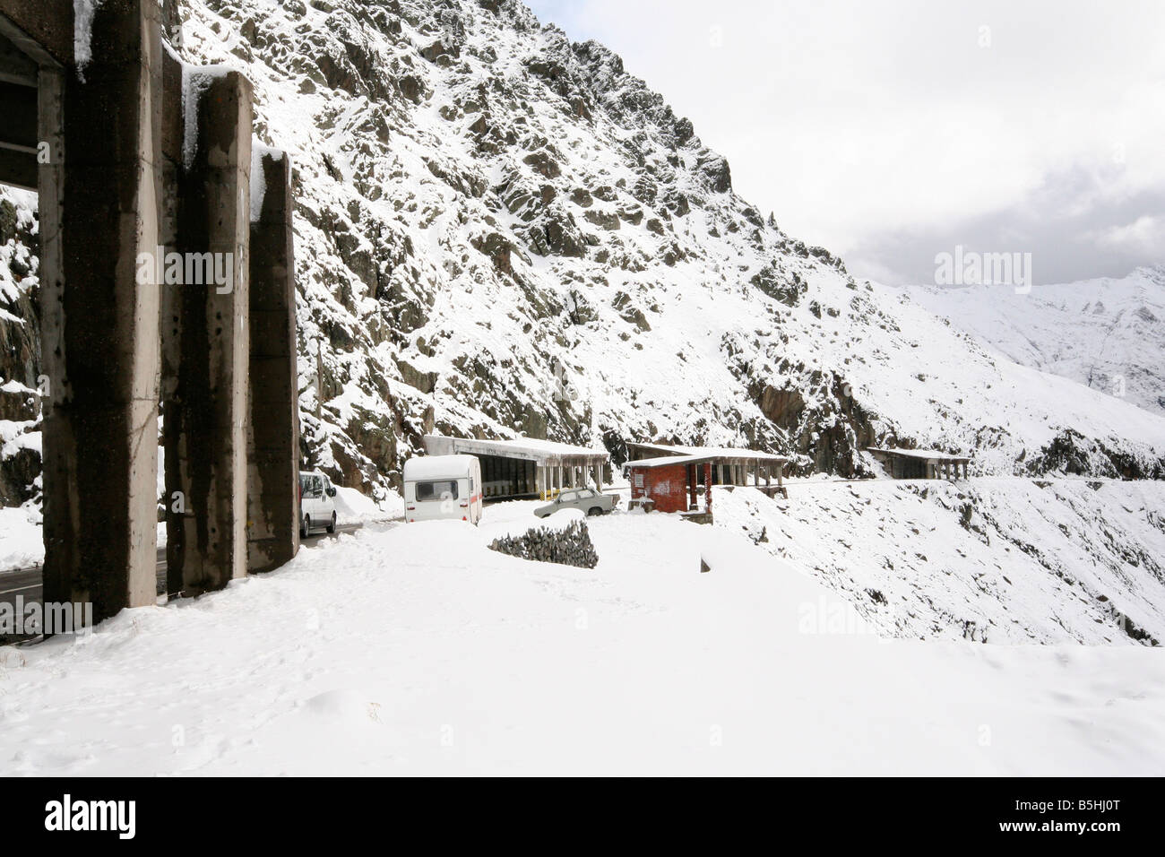 Fagarasan mountains hi-res stock photography and images - Alamy