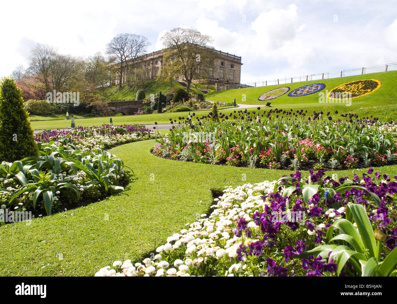 Nottingham Castle and the flower beds in the grounds, Nottinghamshire ...