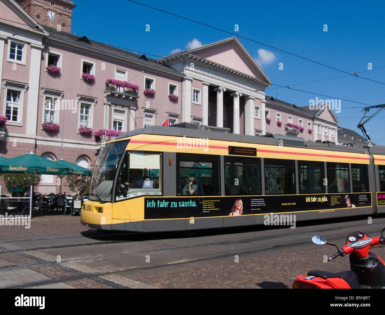 Street scene karlsruhe germany hi-res stock photography and images - Alamy