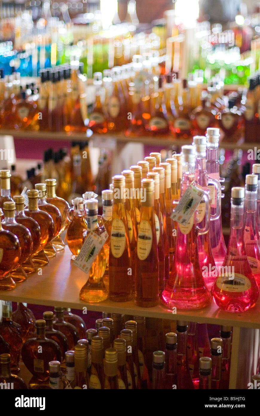 Coloured bottles hi-res stock photography and images - Alamy