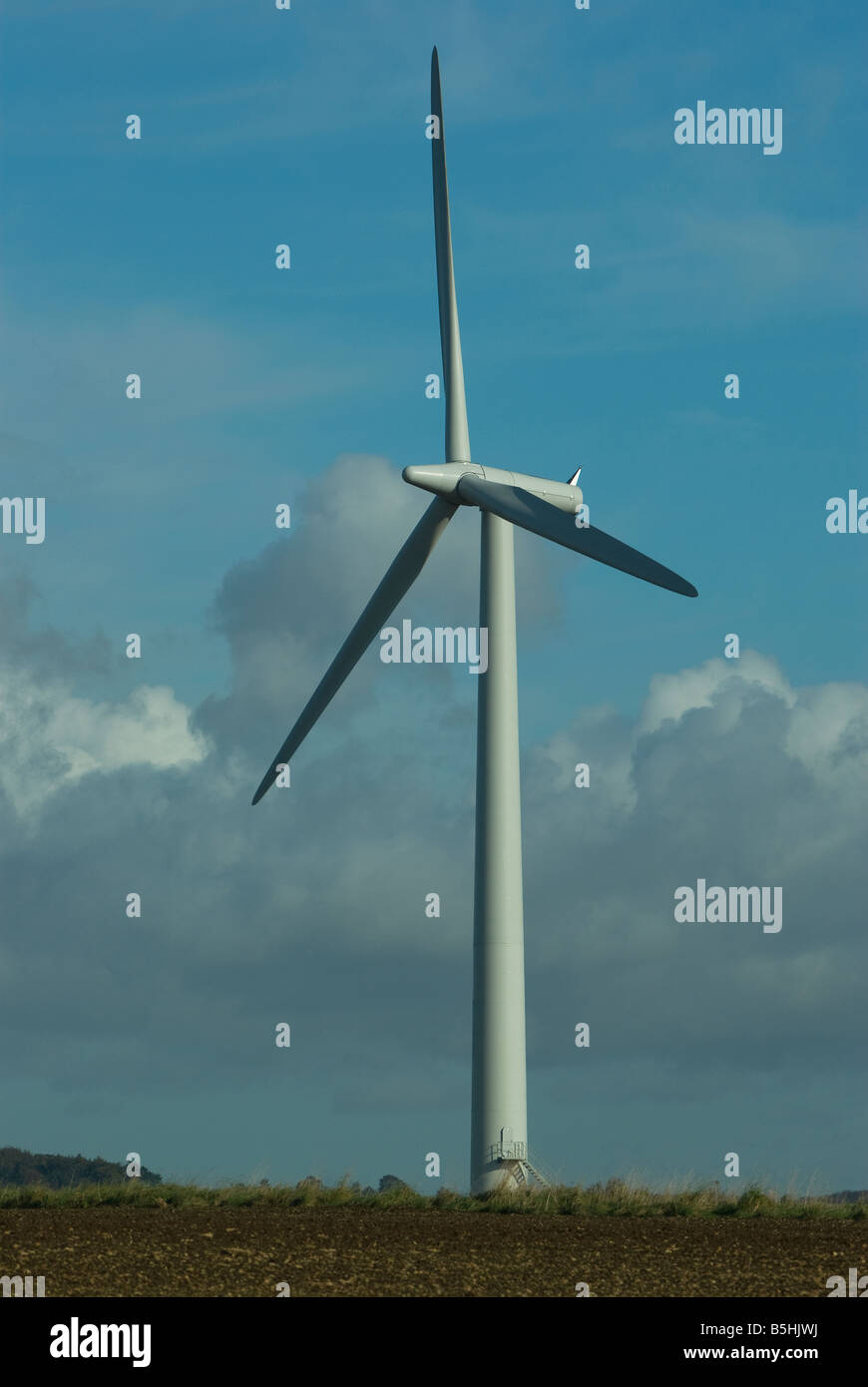 5 wind turbines hi-res stock photography and images - Alamy
