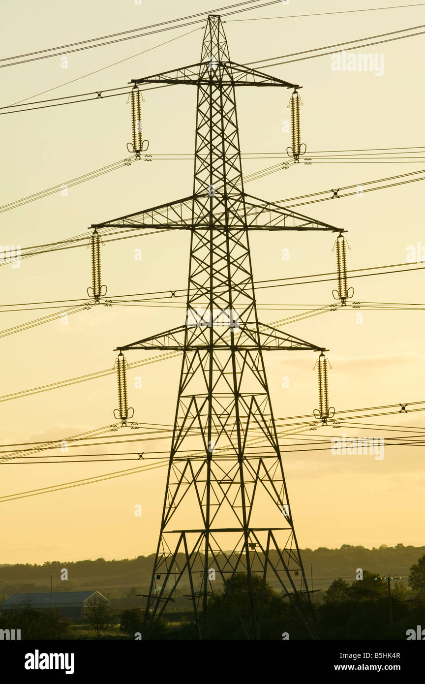 Electricity pylons national grid hi-res stock photography and images ...