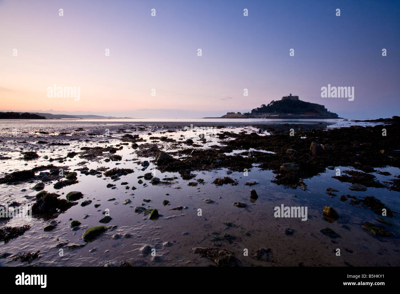 Dawn, Michaels Mount, Marazion, Cornwall at Low tide Stock Photo - Alamy
