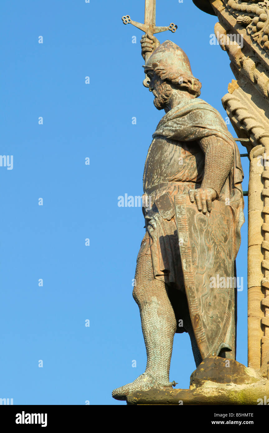 Statue of Sir William Wallace on the National Wallace Monument, City of ...