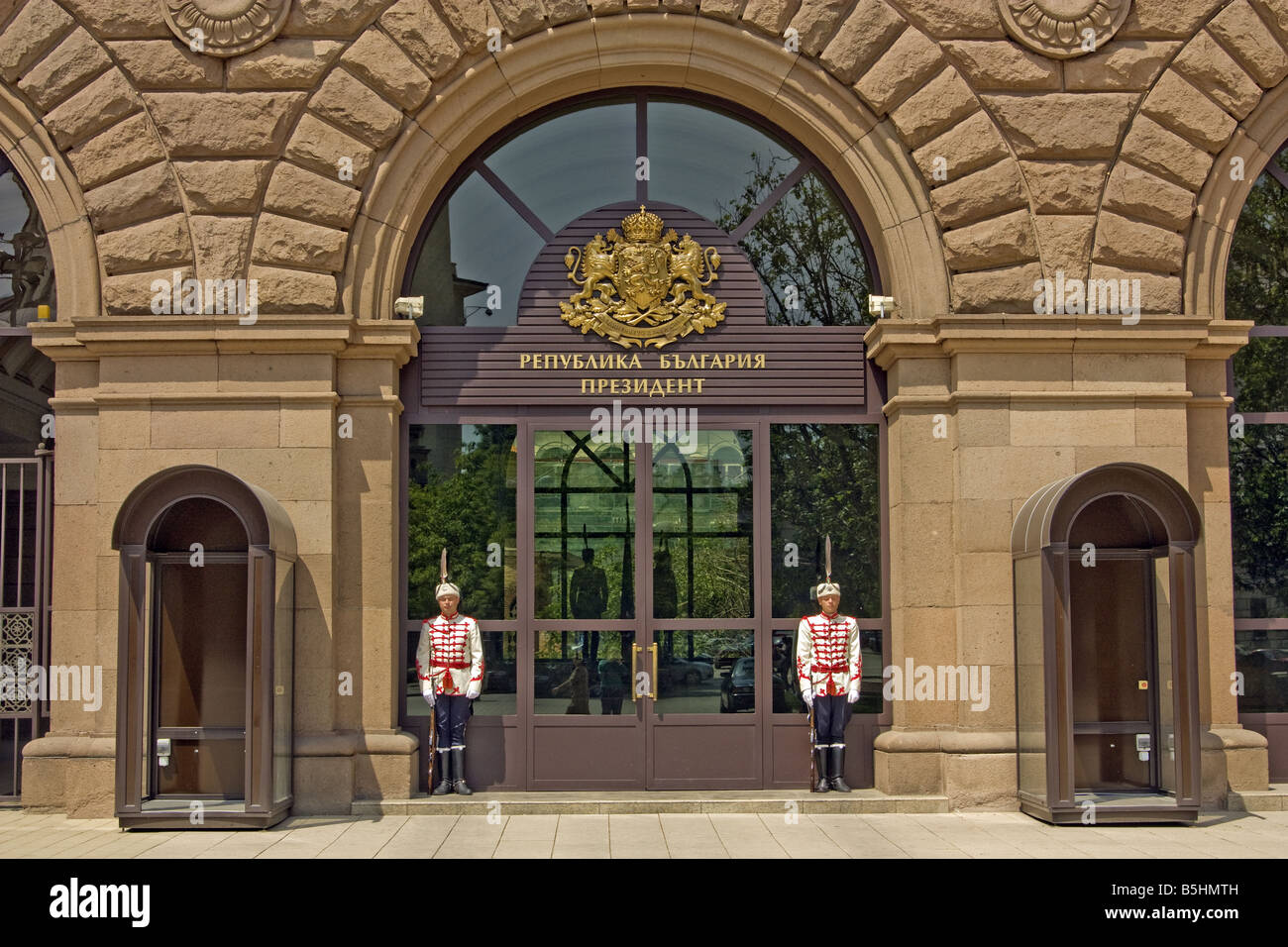 Soldier columns pillars hi-res stock photography and images - Alamy