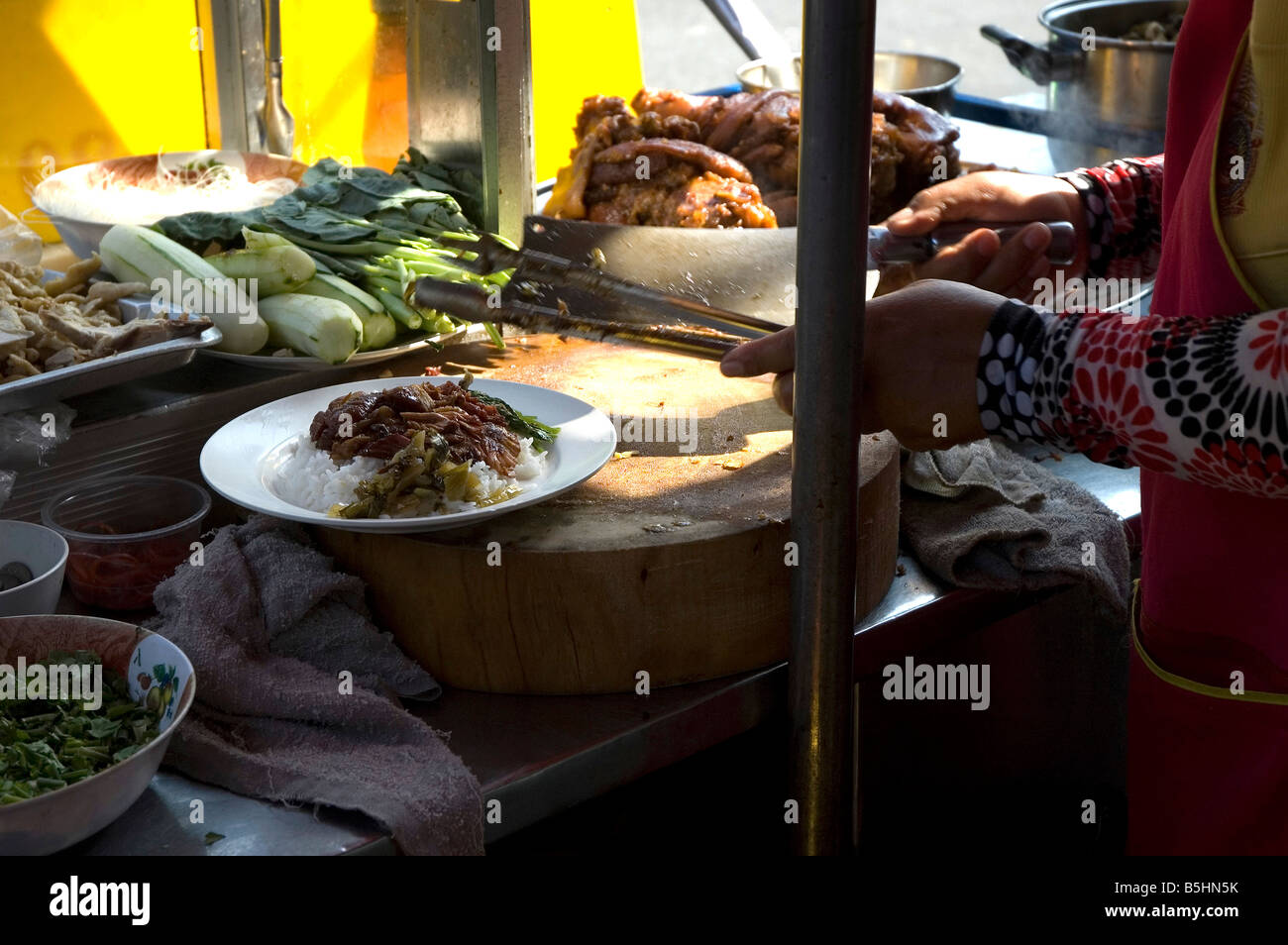 Street food shop, Khao San Road, Bangkok, Thailand Stock Photo - Alamy