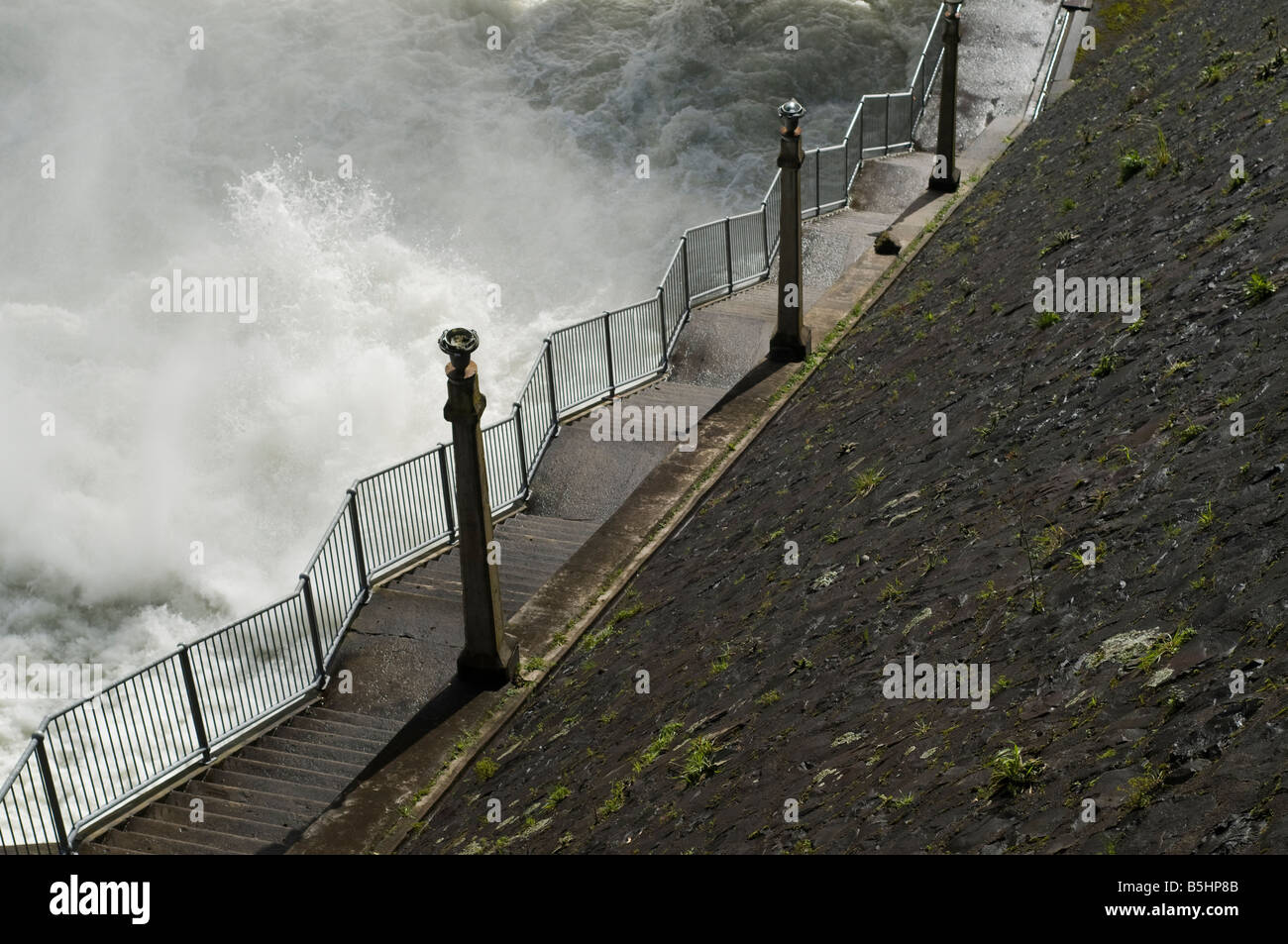 Overflow of water Stock Photo - Alamy