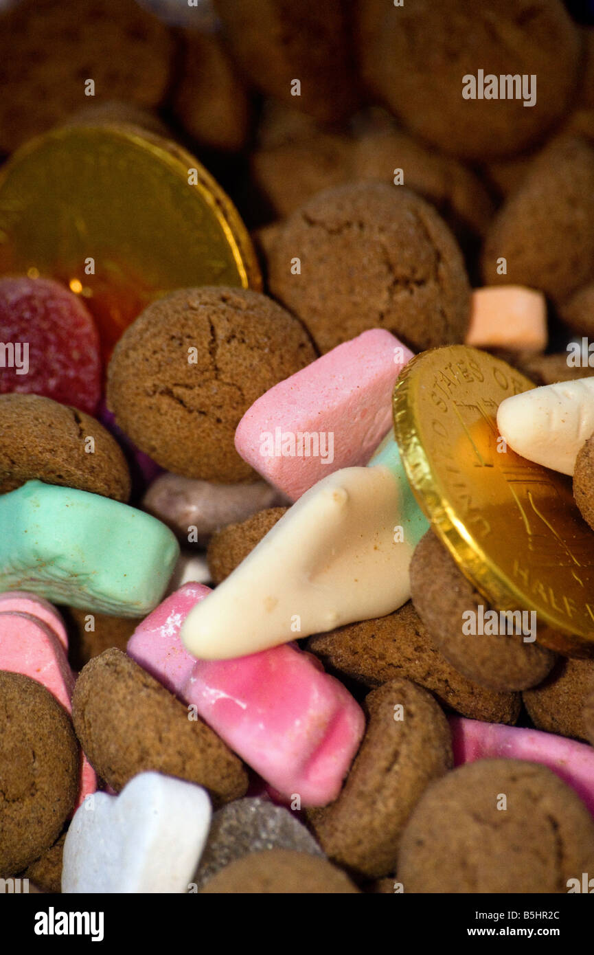 Lots of candy for the Sinterklaas celebration Stock Photo - Alamy