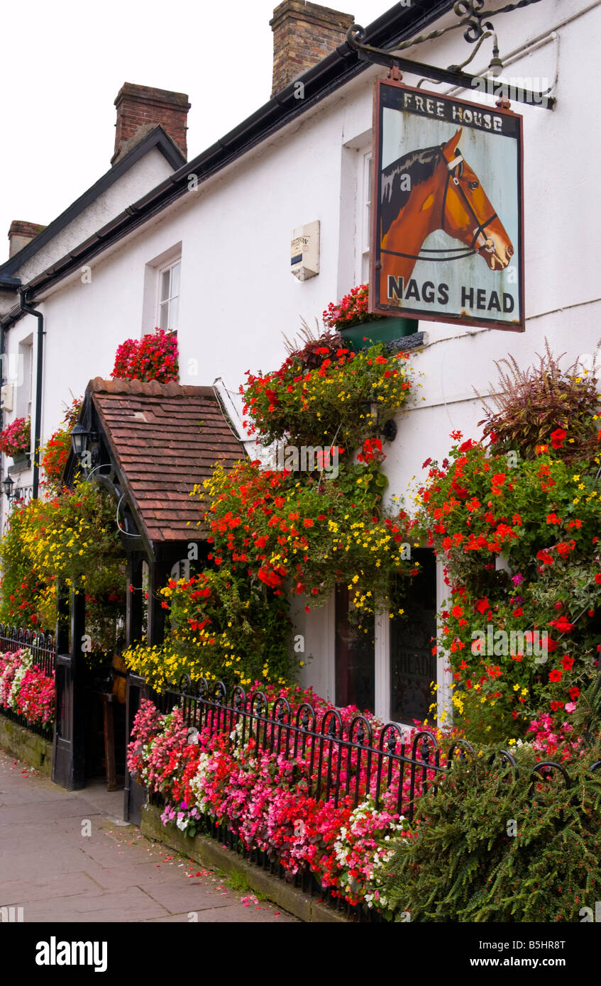 Pub sign exterior outside flowers hi-res stock photography and images ...