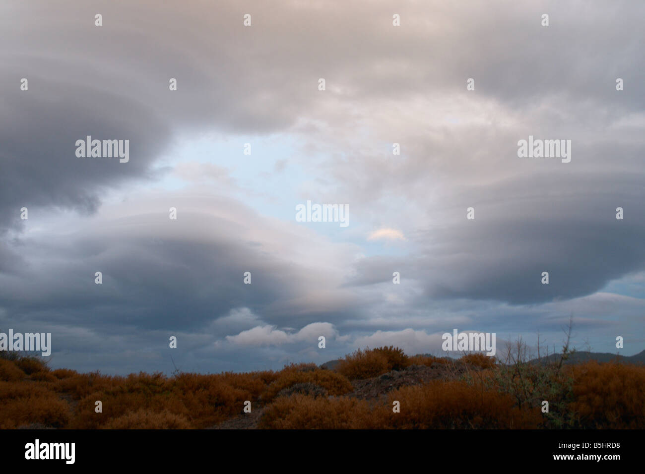 Lenticular shapes hi-res stock photography and images - Alamy