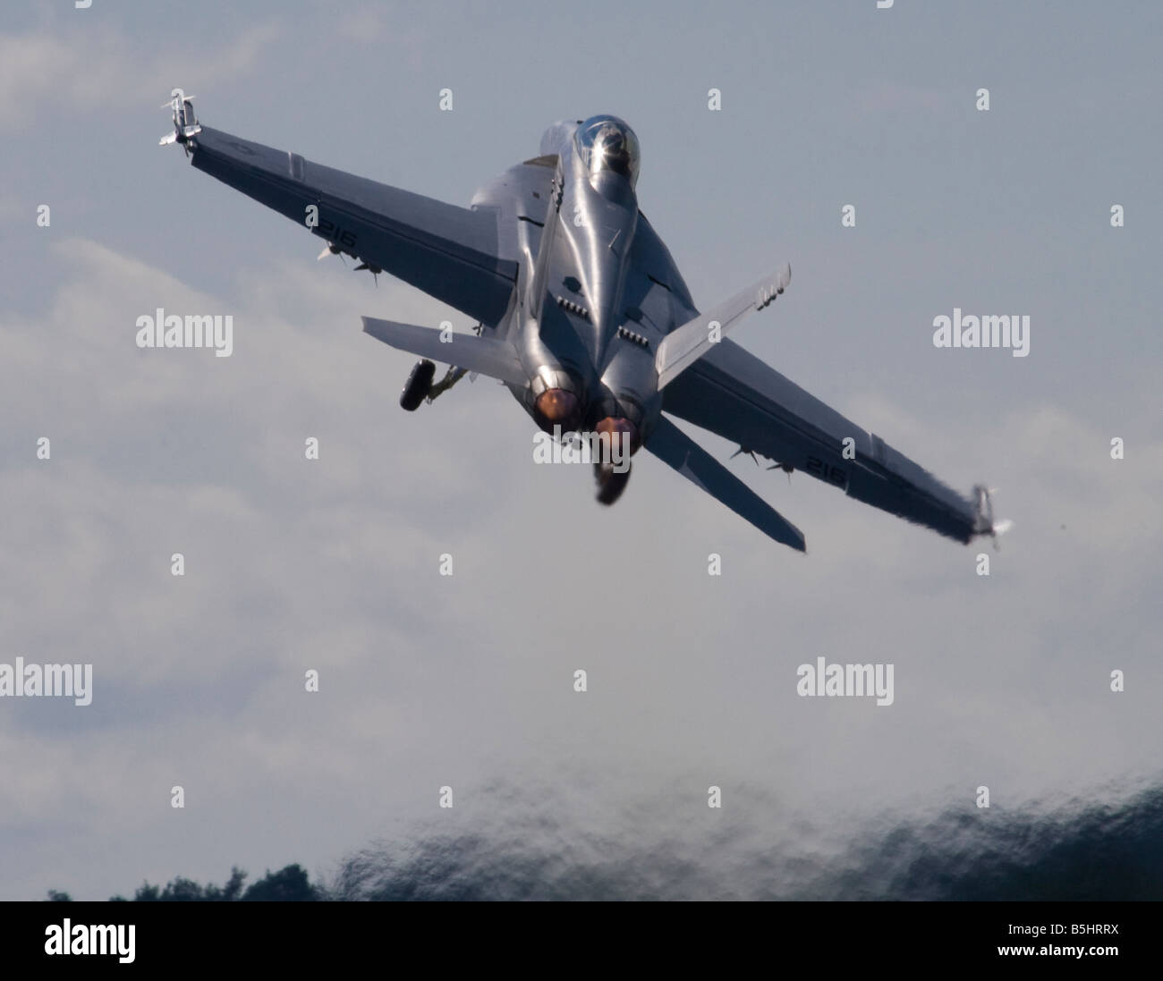 F18 take off Stock Photo - Alamy