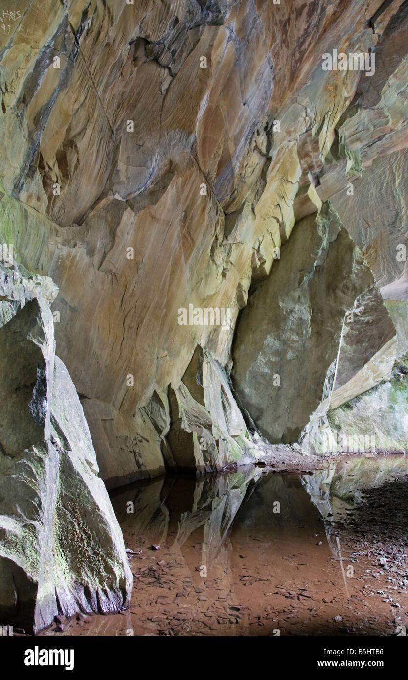 Cathedral quarry hi-res stock photography and images - Alamy