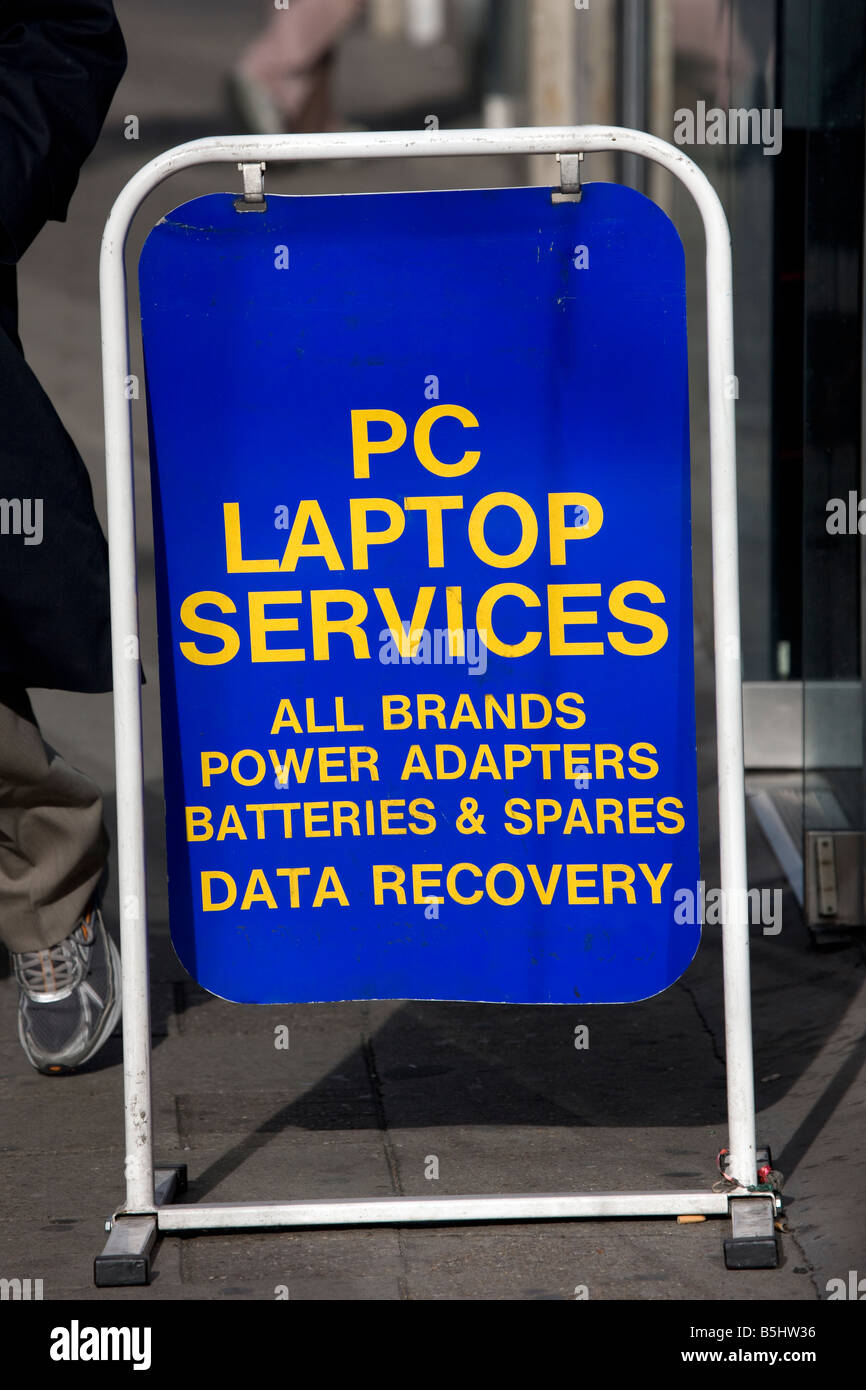 Computer repair store hi-res stock photography and images - Alamy