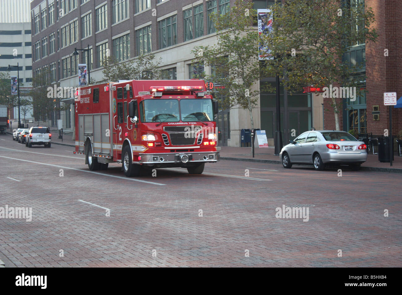 Fire truck-Columbus Fire Department- sirens wailing emergency response ...