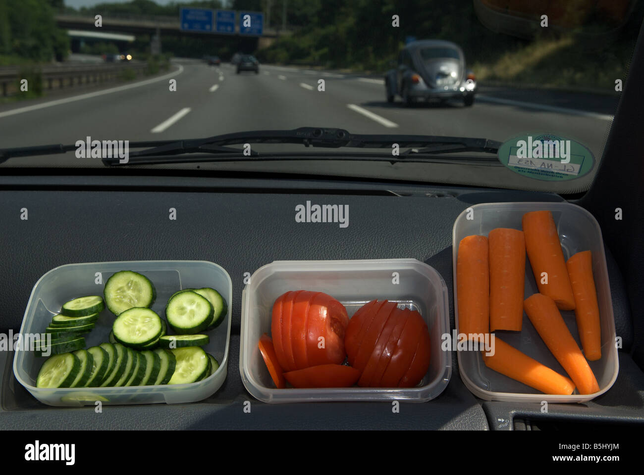 Packed lunch for a healthy snack on a long-distance car journey in ...