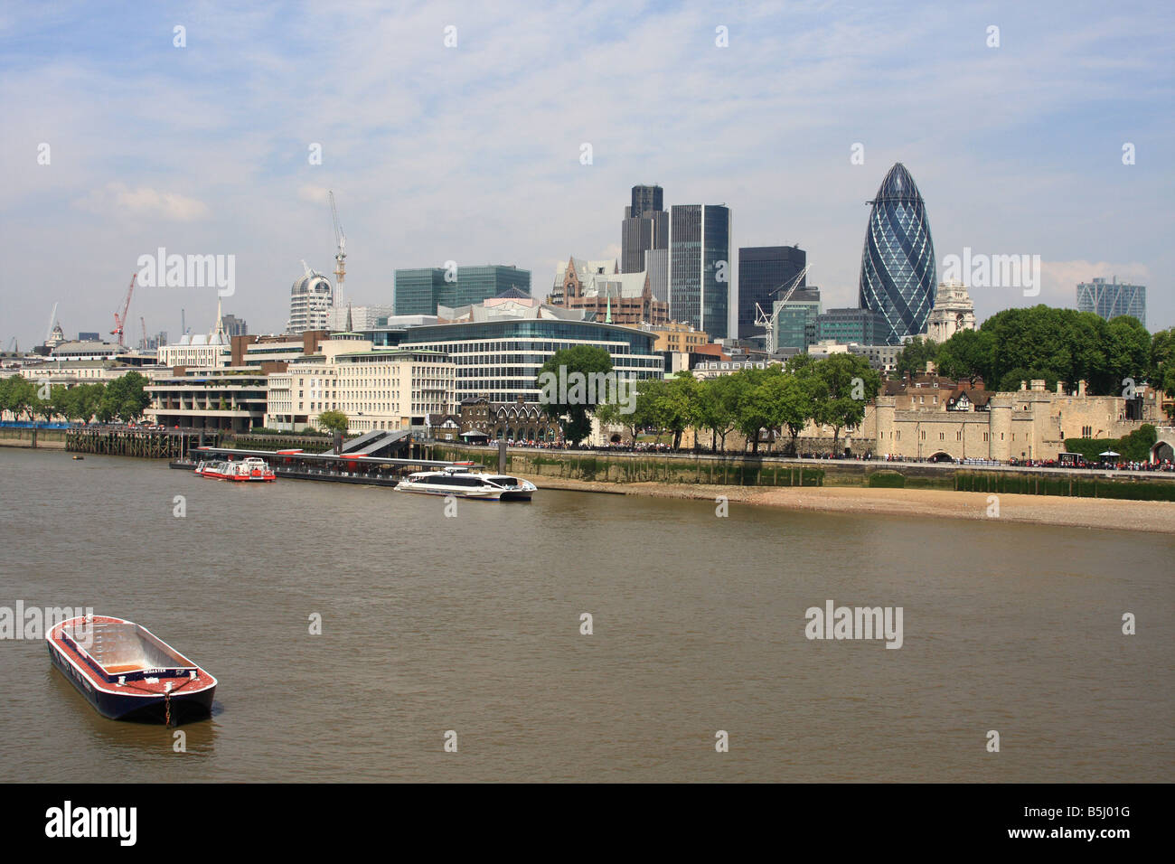 Financial district london historical hi-res stock photography and ...
