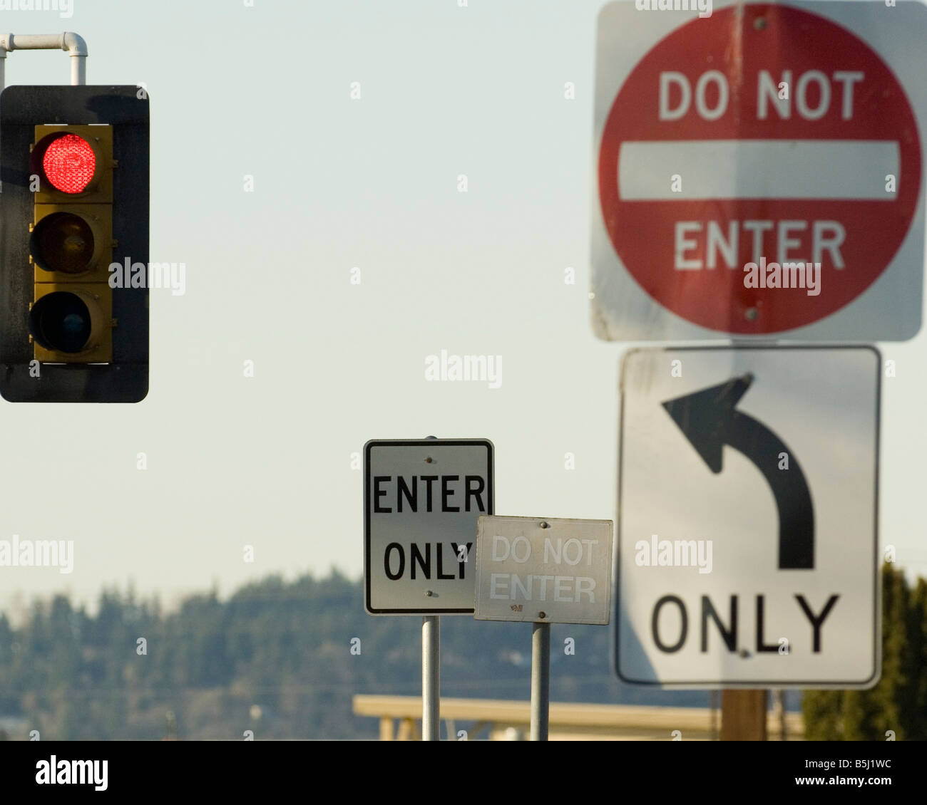 Conflicting signs hi-res stock photography and images - Alamy