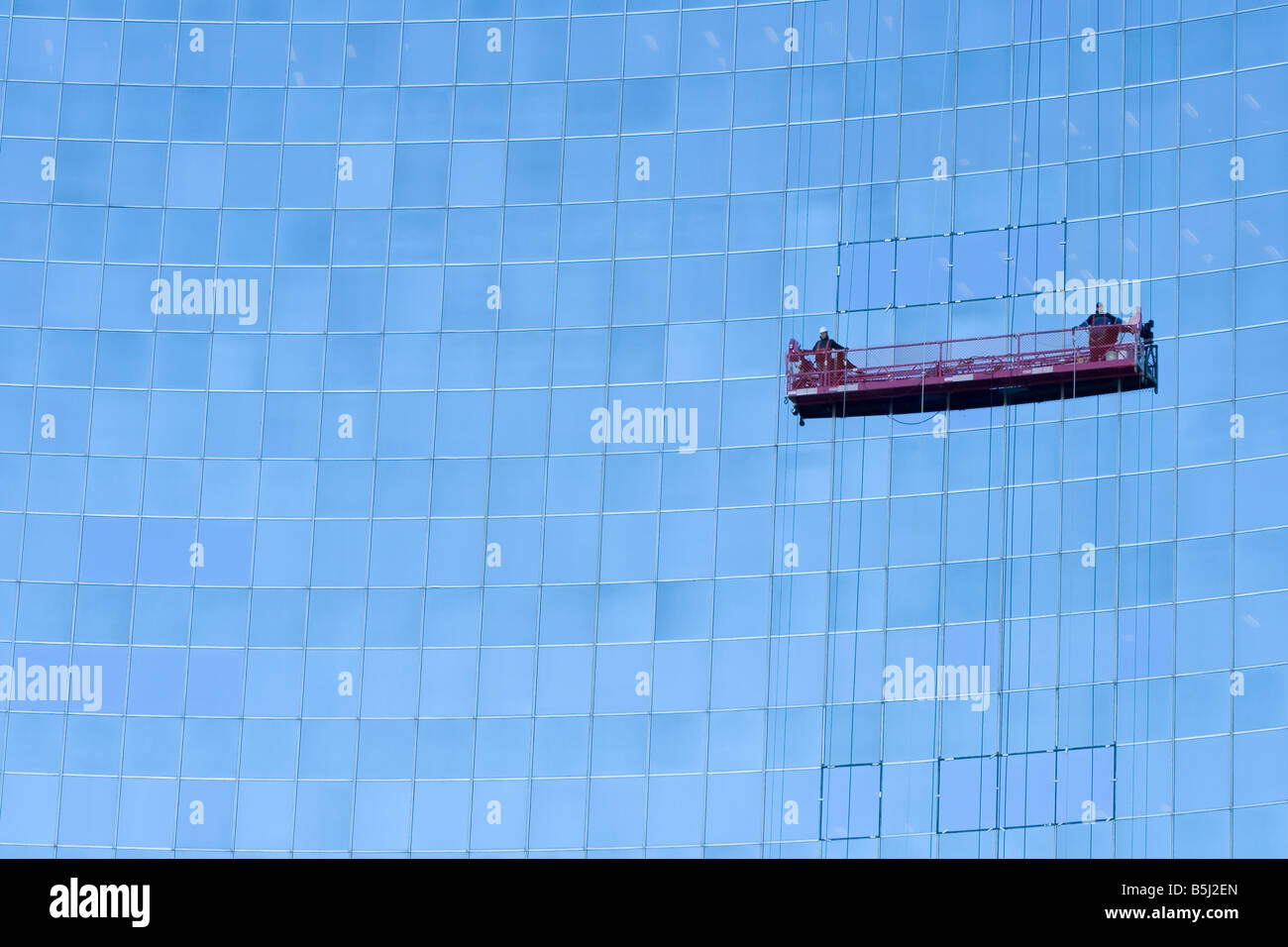 Washers wash windows modern skyscraper hi-res stock photography and ...