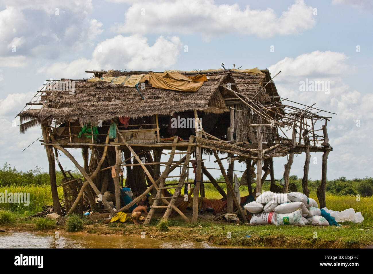 Cambodian house hi-res stock photography and images - Alamy