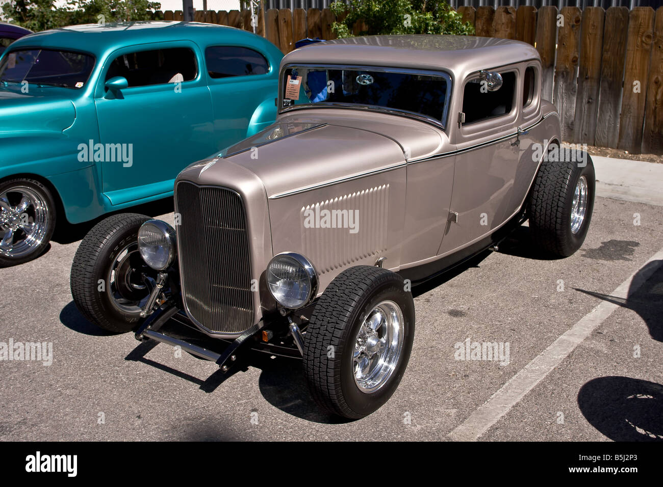 Biege 1931 Ford V8 open wheel two door hot rod Stock Photo - Alamy