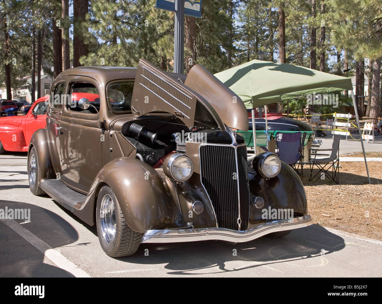 Brown Ford V8 two door coupe Stock Photo - Alamy