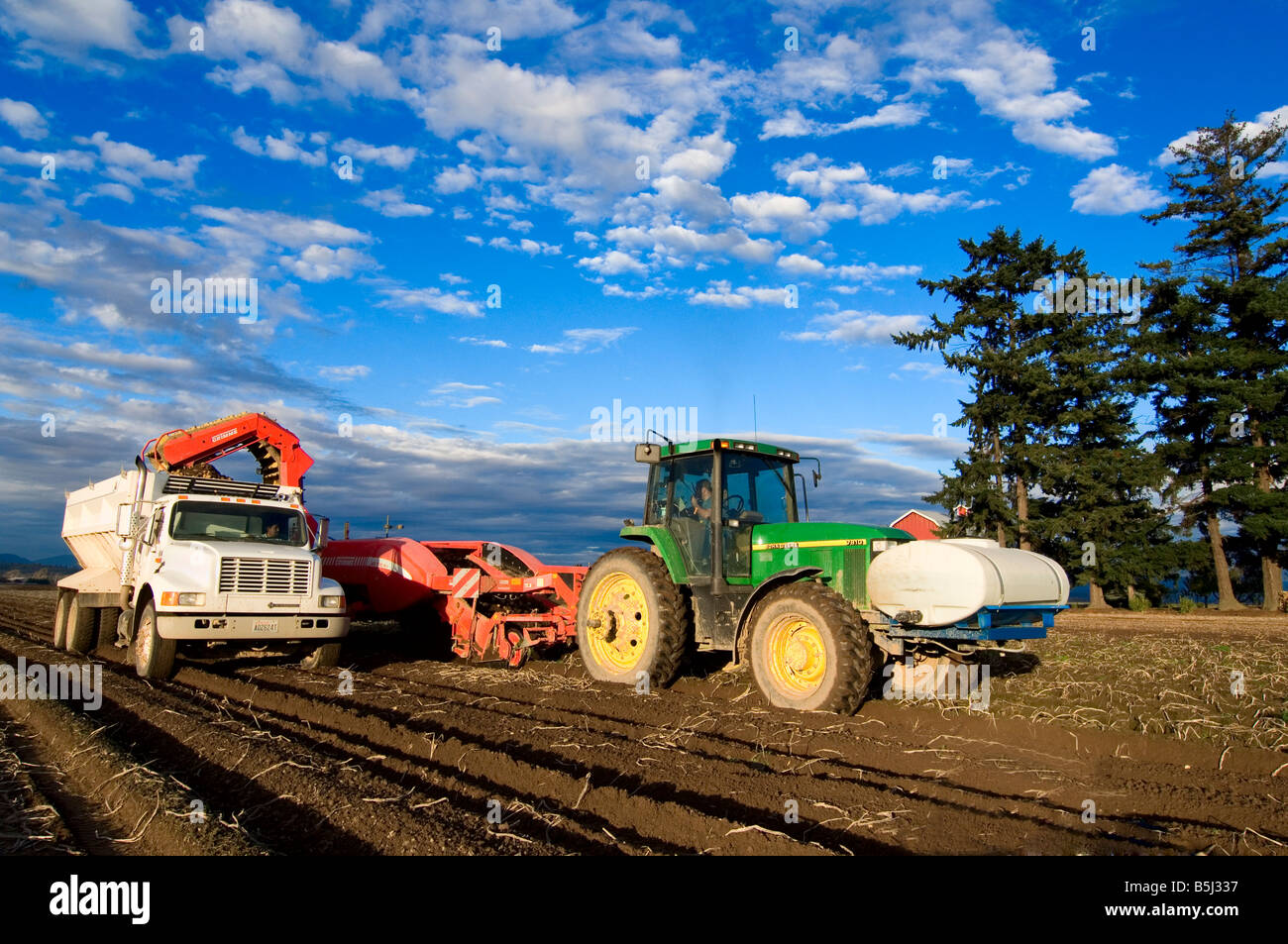 Pulling loads hi-res stock photography and images - Alamy