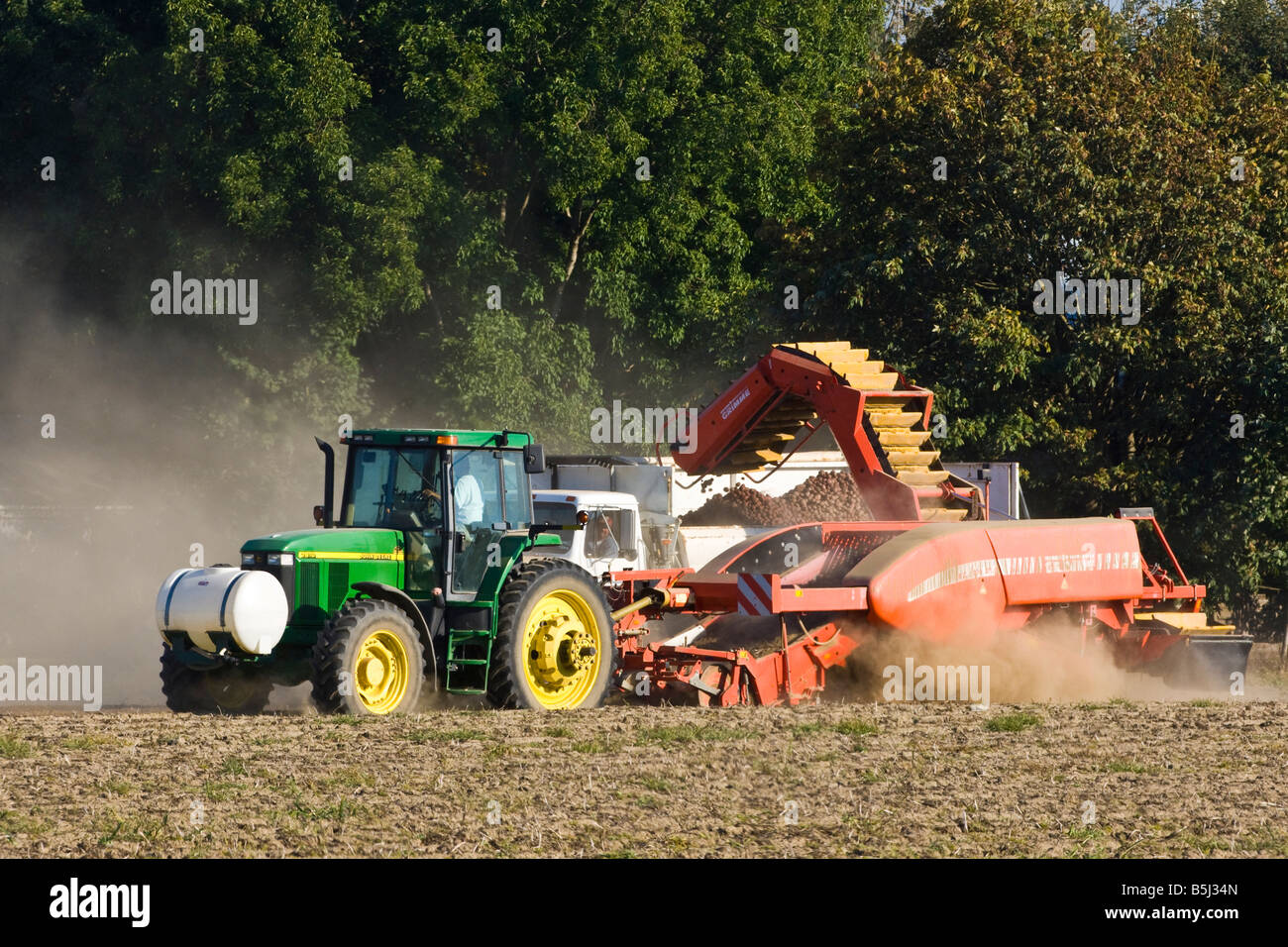 Pulling loads hi-res stock photography and images - Alamy